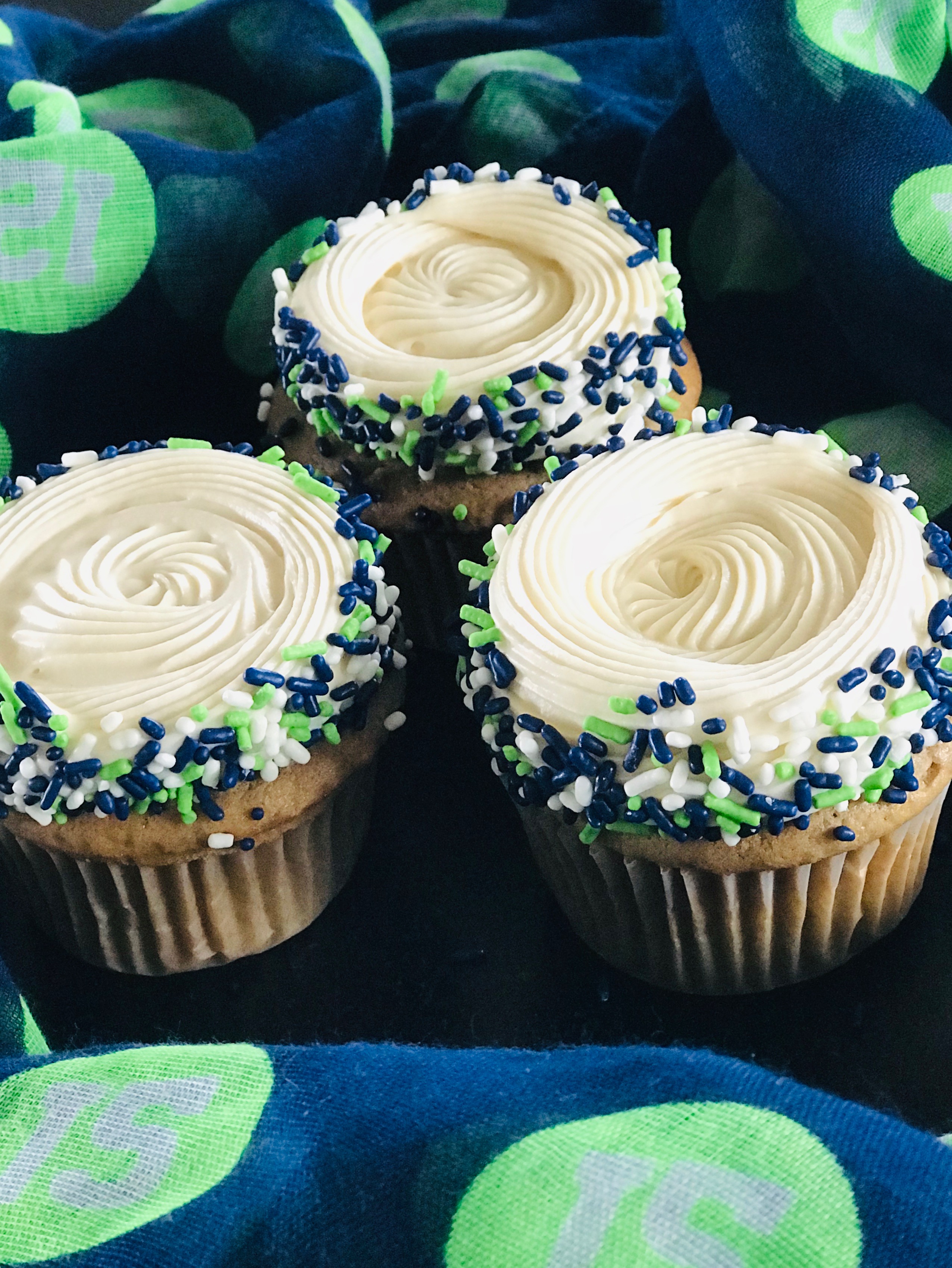 cupcake gallery – Island Cupcakery